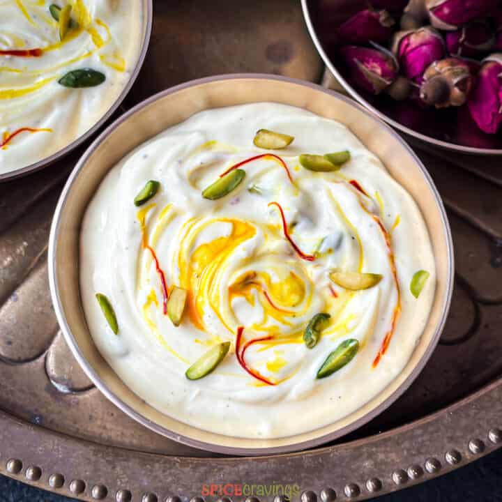 Shrikhand With Greek Yogurt (Indian Sweetened Yogurt) - Spice Cravings